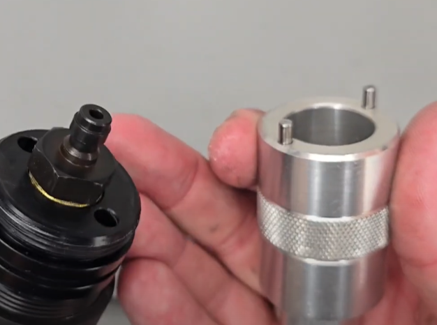 29.13 a two pin tool should be used to retighten the end plug - Daystate